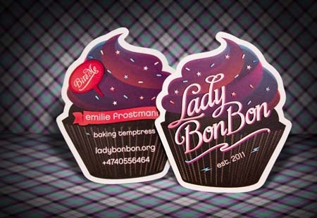 How to Get a Business Card Design People Won’t Throw Away